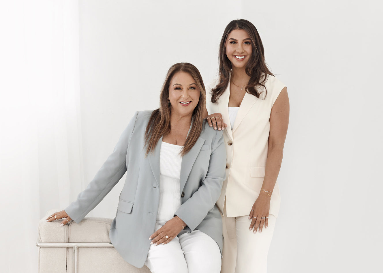 About Us – THE SILVER COLLECTIVE